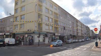 Bientôt un giratoire au carrefour des rues Coquelin - Victor-Hugo ...